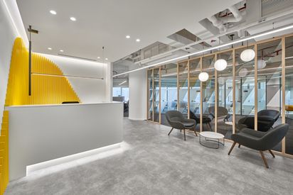 A multinational financial services corporation Workspaces Interior ...