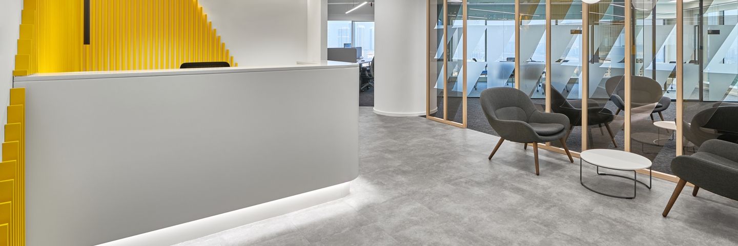 A multinational financial services corporation Workspaces Interior ...